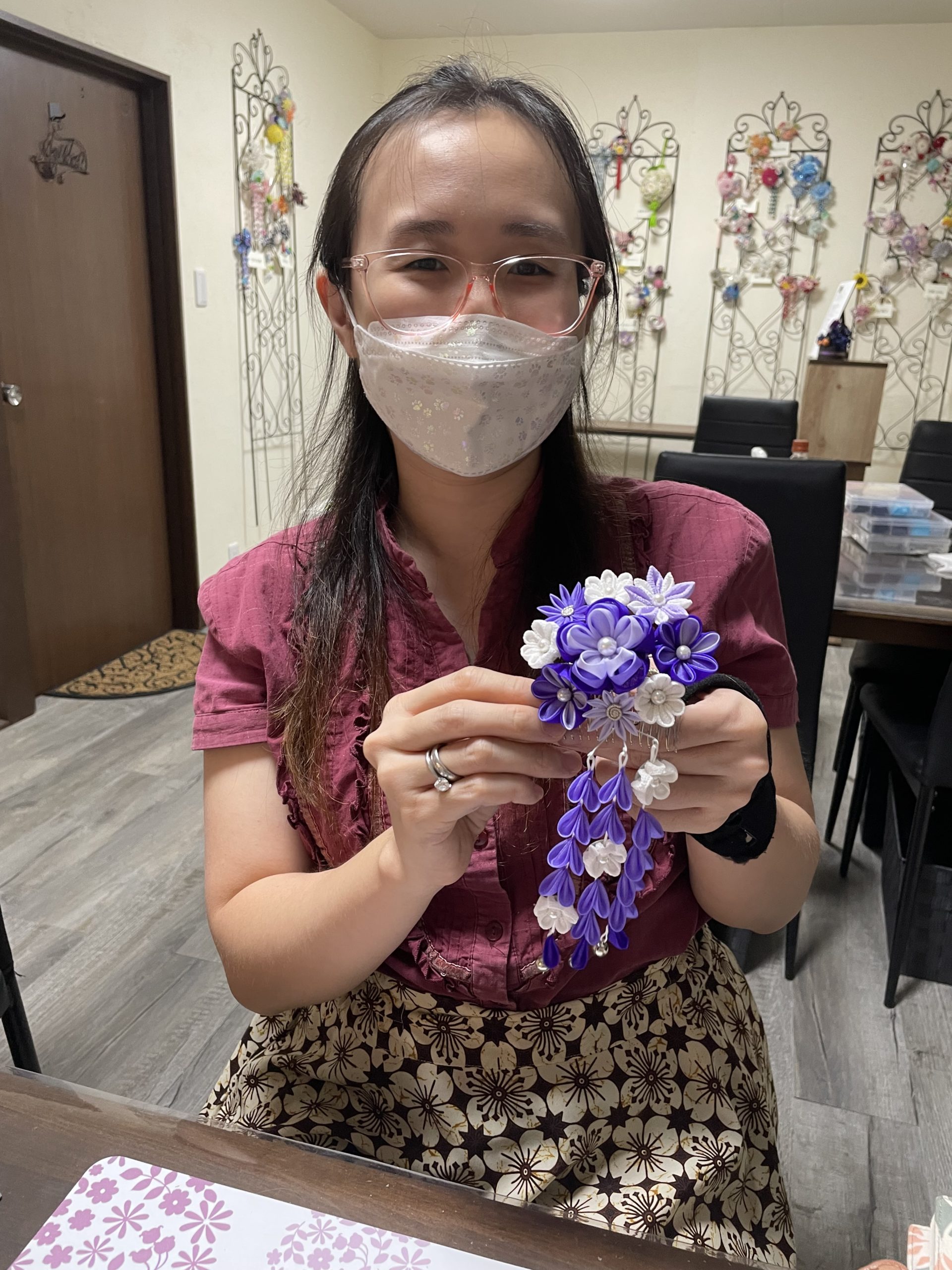 To become a Tsumami zaiku Certified Teacher - Tsumami Kanzashi